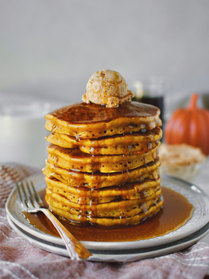 Chocolate Strawberry Pancakes - Pancakes Make People Happy